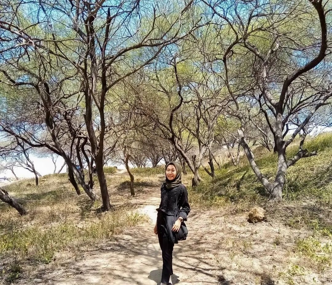 Pantai Sowan Tuban, Destinasi Liburan dengan Kesejukan Hutan Klampis